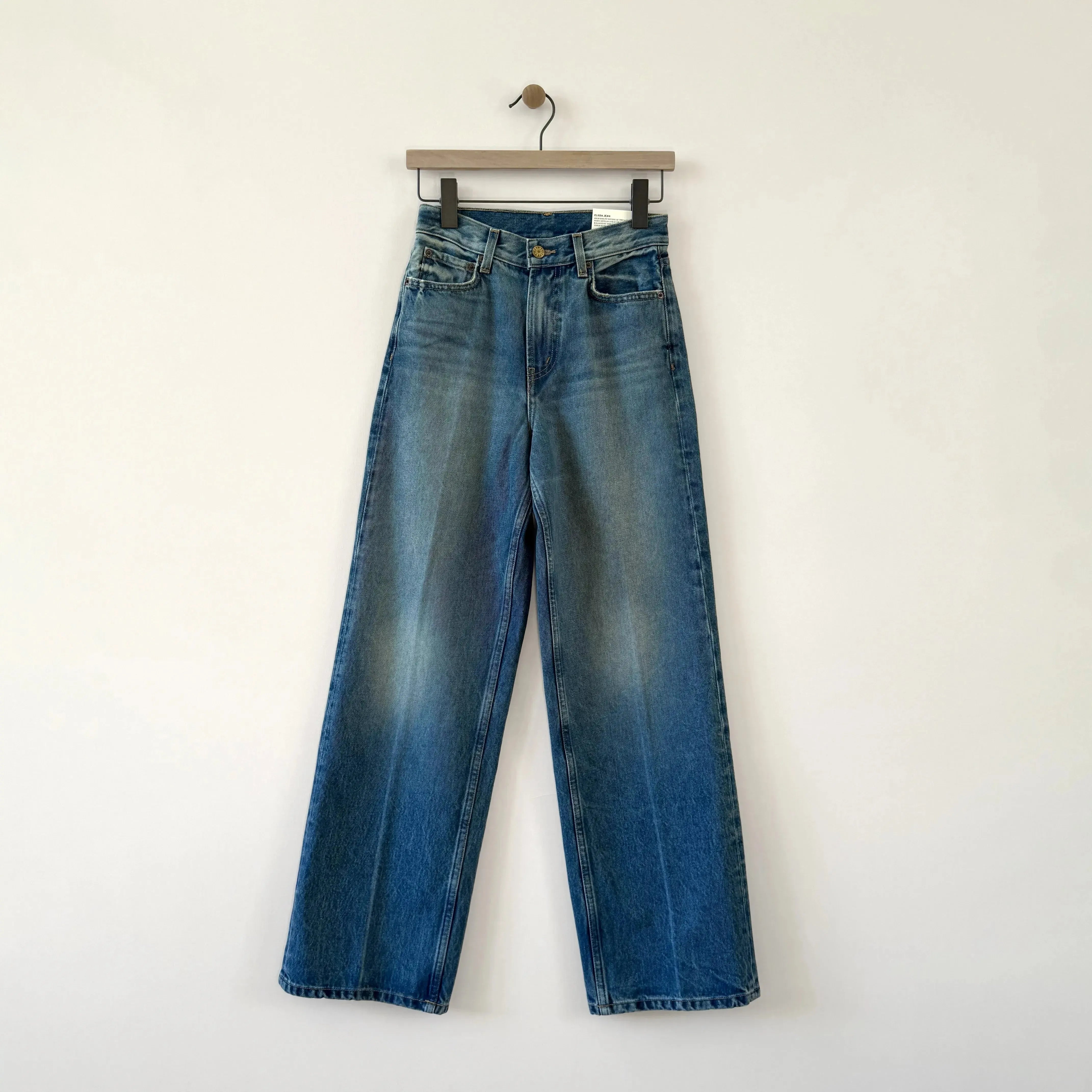 Elissa Jean in Jane Wash – émeline